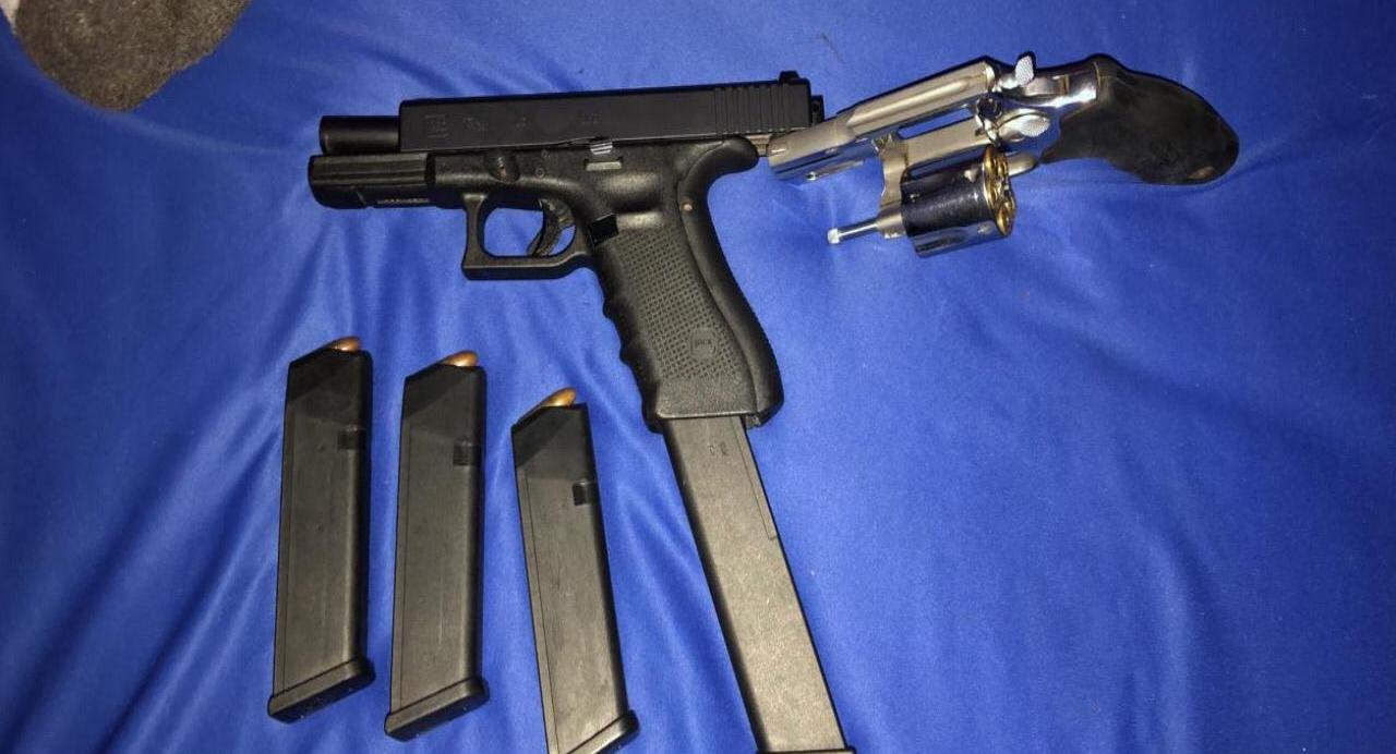 Jornal Somos Em Duas Ações Na Cidade Cpe Retira Armas De Fogo De