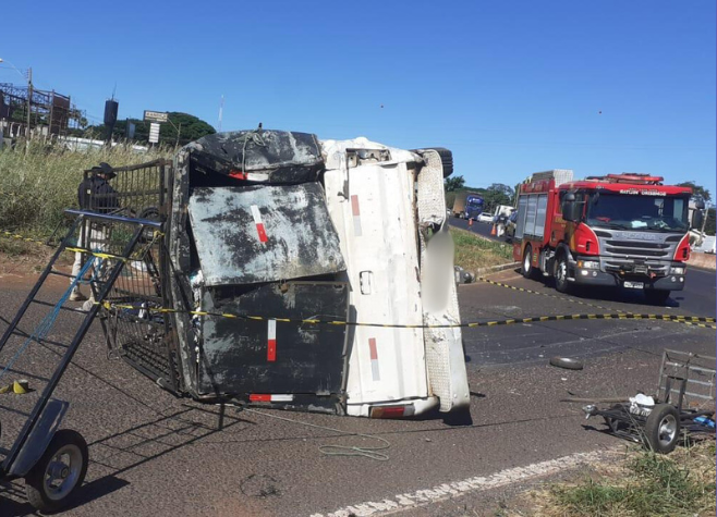 Jornal Somos - Condutor de caminhonete morre ao se envolver em acidente com caminhão na BR-452 ...