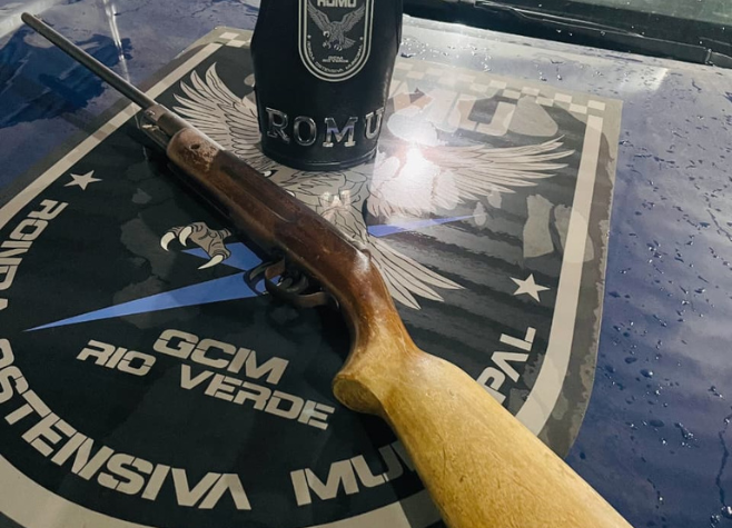 Jornal Somos - ROMU localiza e prende condenado por homicídio em fazenda na zona rural de Rio Verde