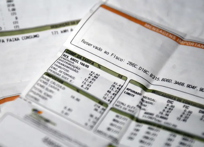 Jornal Somos - Bandeira vermelha é mantida e tarifa de energia segue ...